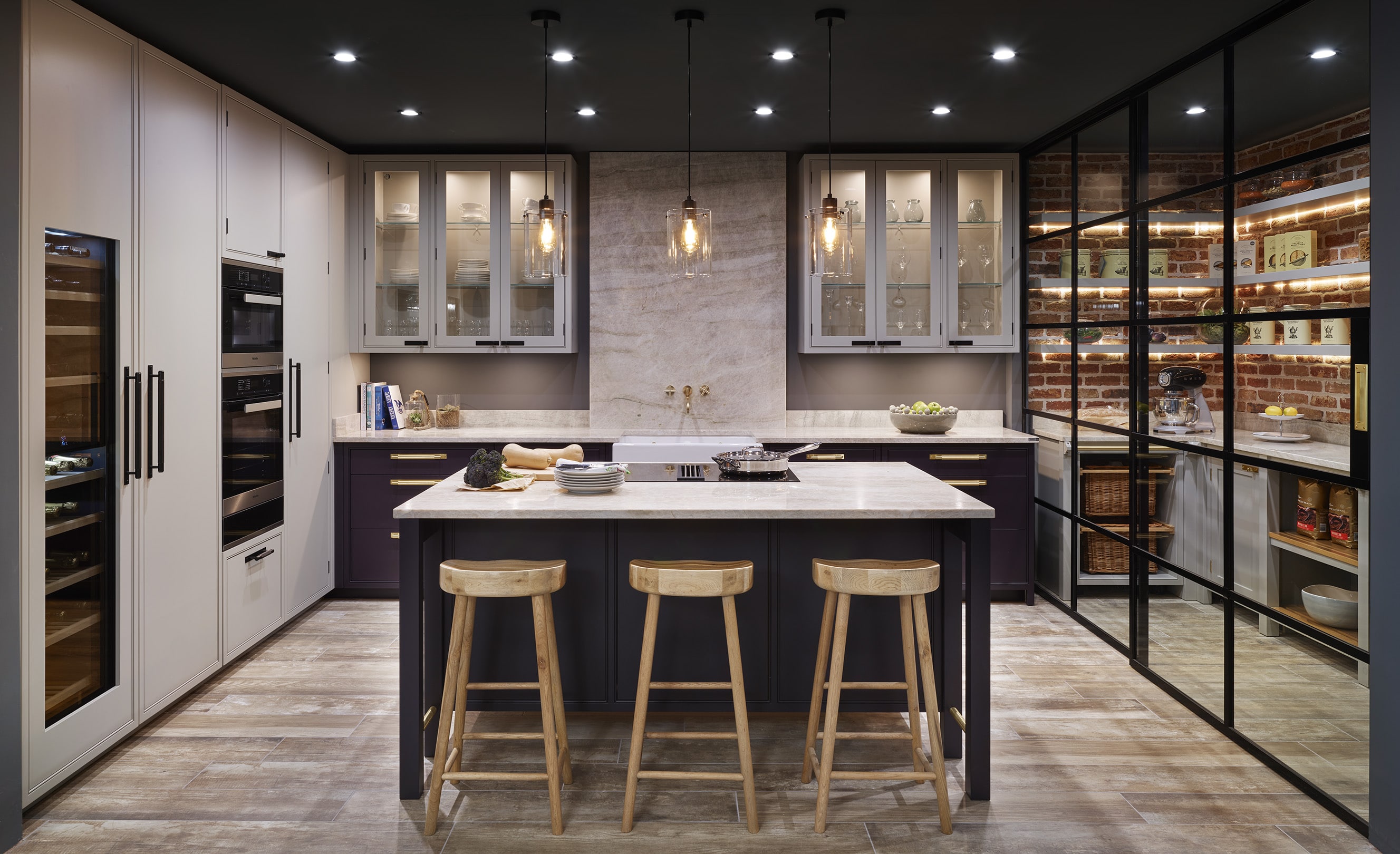 5 things Selling Sunset taught us about bespoke kitchens | Davonport