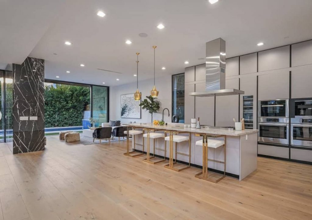 5 things Selling Sunset taught us about bespoke kitchens | Davonport