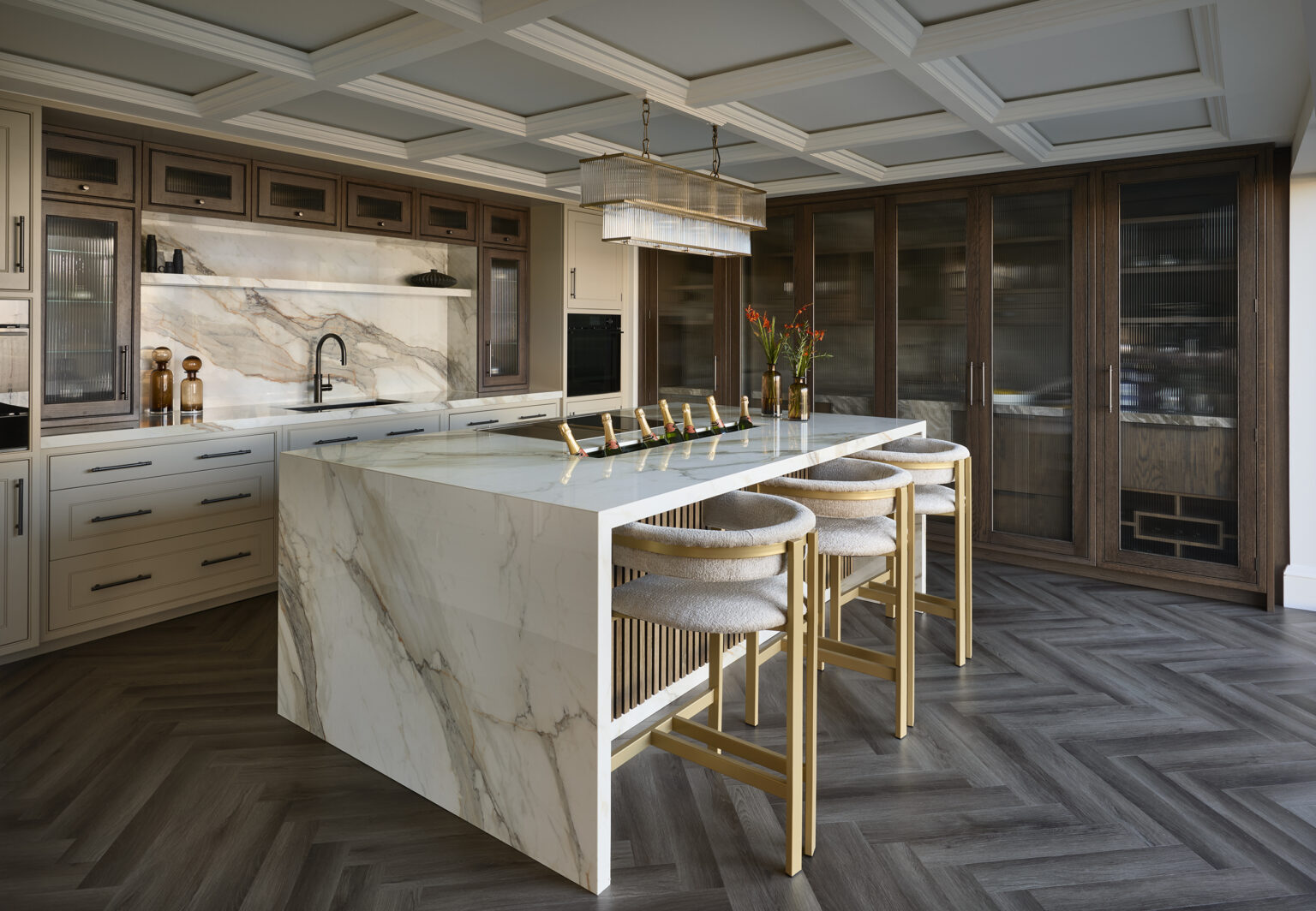 The many uses of a kitchen island | Davonport
